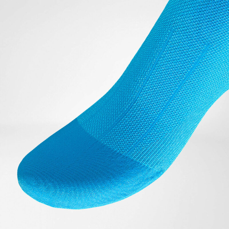 Bauerfeind Performance - Knee High Compression Socks | Feet And Up
